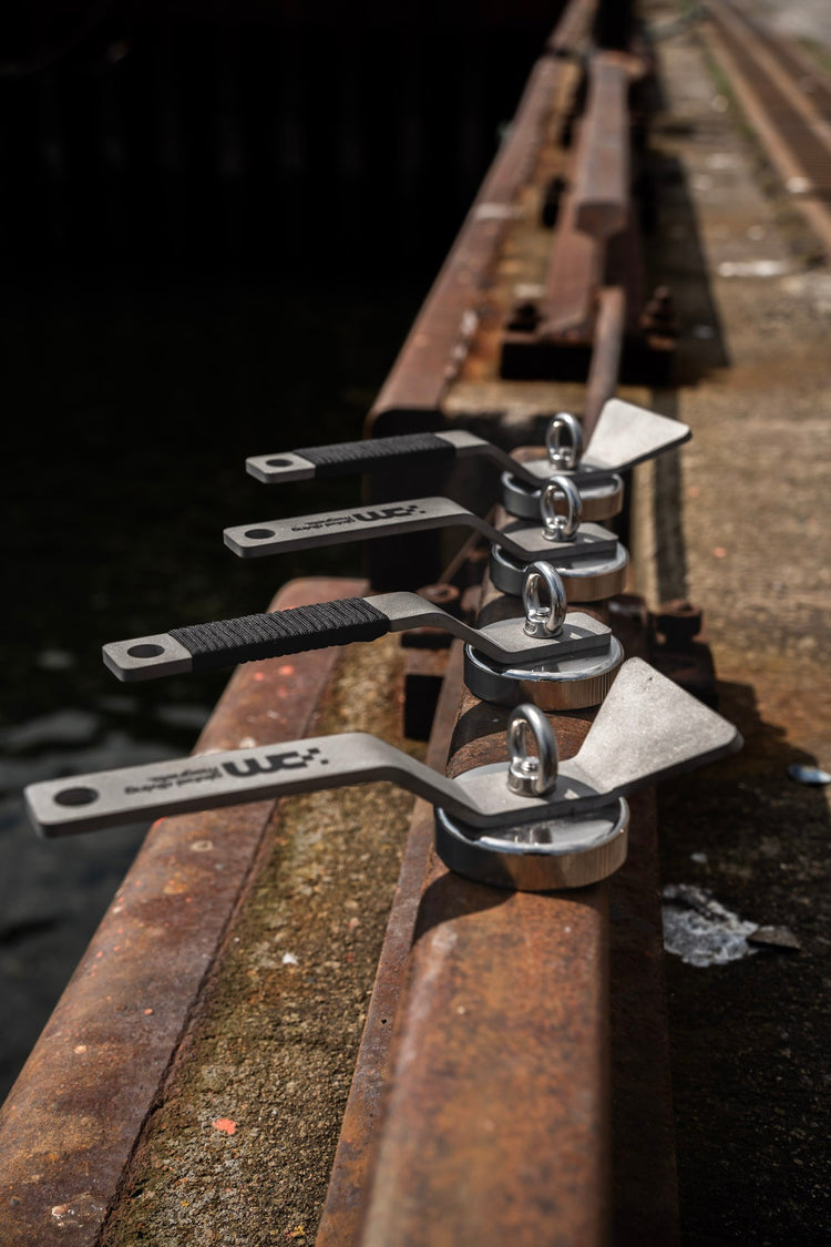 Diving Magnets | N42 Neodymium Magnet & Handle - Global Diving Magnets